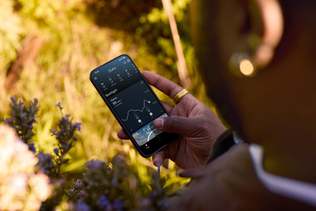 ŌURA Adds New AI-Driven Features: Meals and Glucose